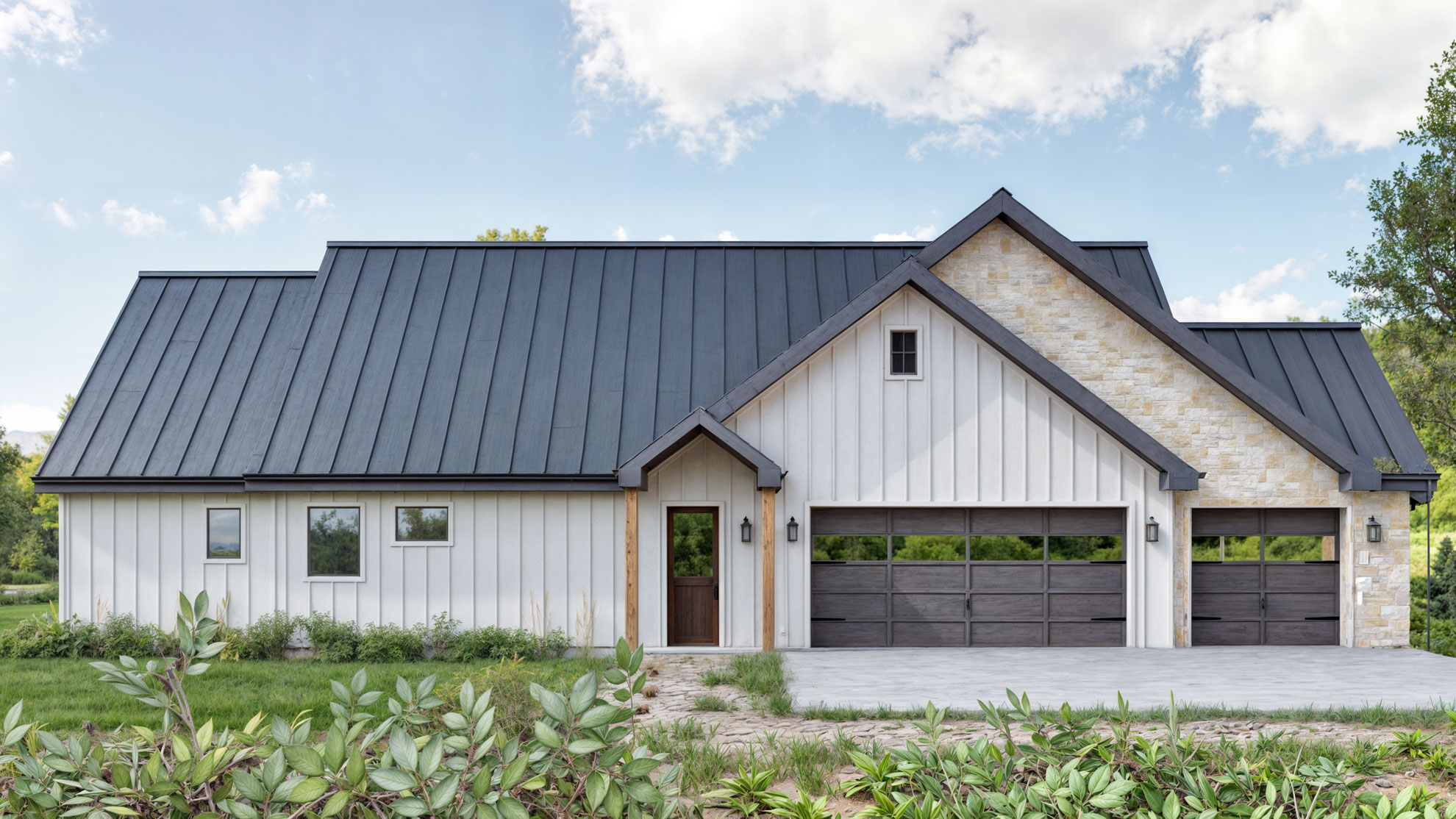 Modern Farmhouse Home Plan – Outdoor Kitchen | Radius Home Plans